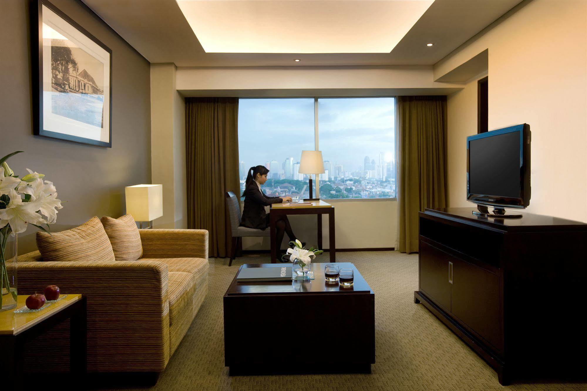 HOTEL SANTIKA PREMIERE SLIPI JAKARTA